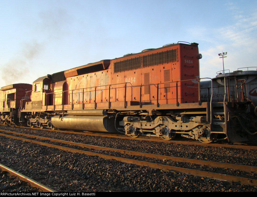 SD40-2 9454
